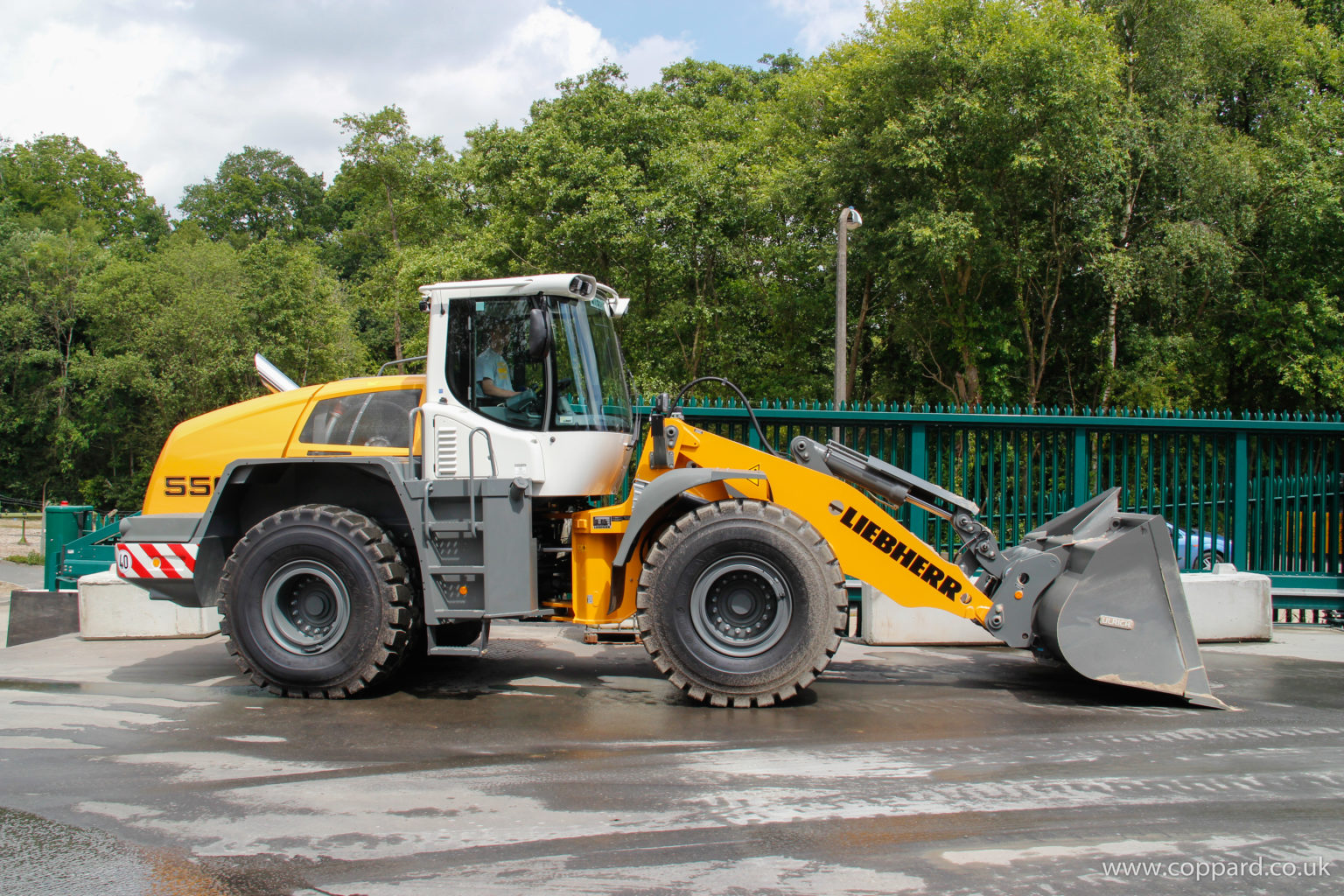 Loading Shovels - Coppard Plant Hire Ltd