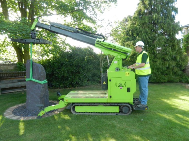 Hooka H1/6 - Compact Lift & Carry Crawler - Coppard Plant Hire Ltd