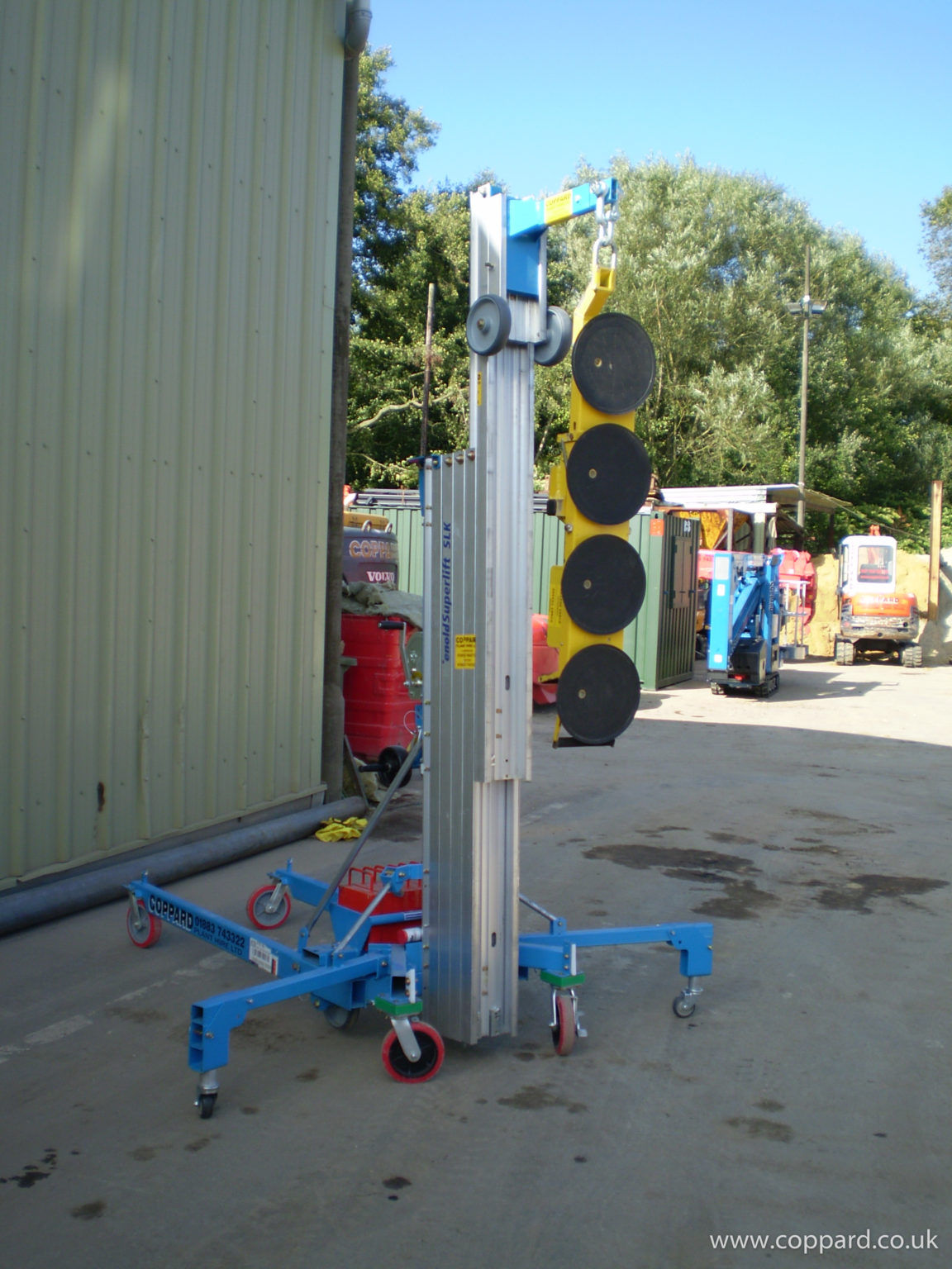 Smartlift SL608 Outdoor High lifter Glazing robot - Coppard Plant Hire Ltd