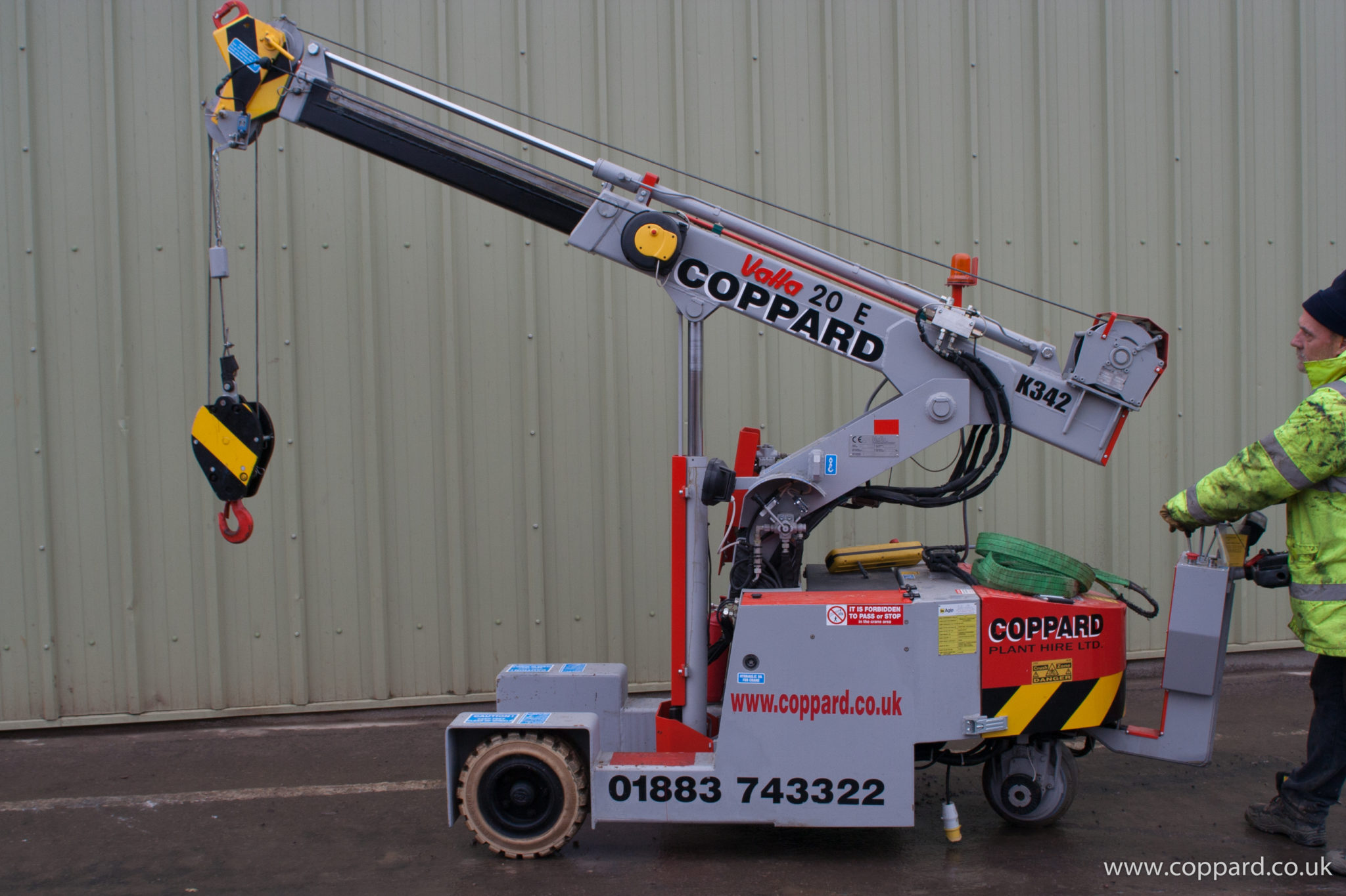 Valla 20E mobile battery operated crane - Coppard Plant Hire Ltd