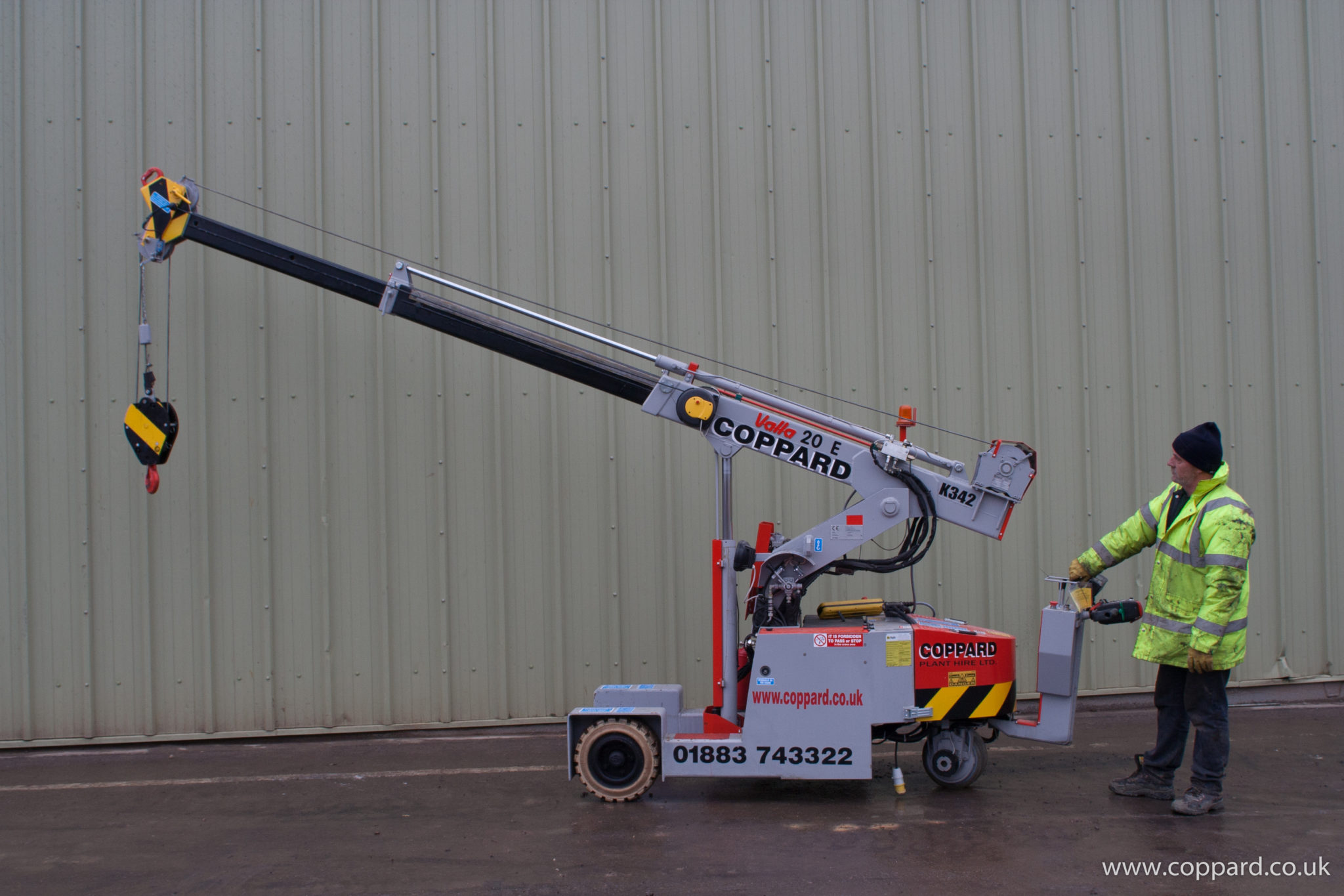 Valla 20E mobile battery operated crane - Coppard Plant Hire Ltd