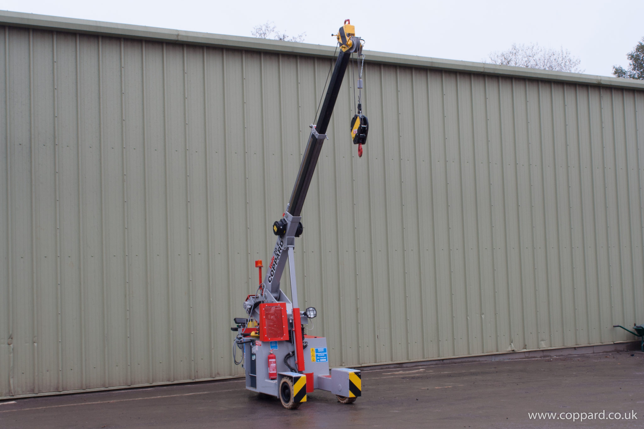 Valla 20E mobile battery operated crane - Coppard Plant Hire Ltd