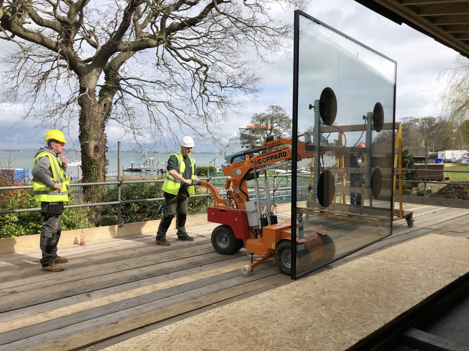 Smartlift SL608 Outdoor High lifter Glazing robot - Coppard Plant Hire Ltd