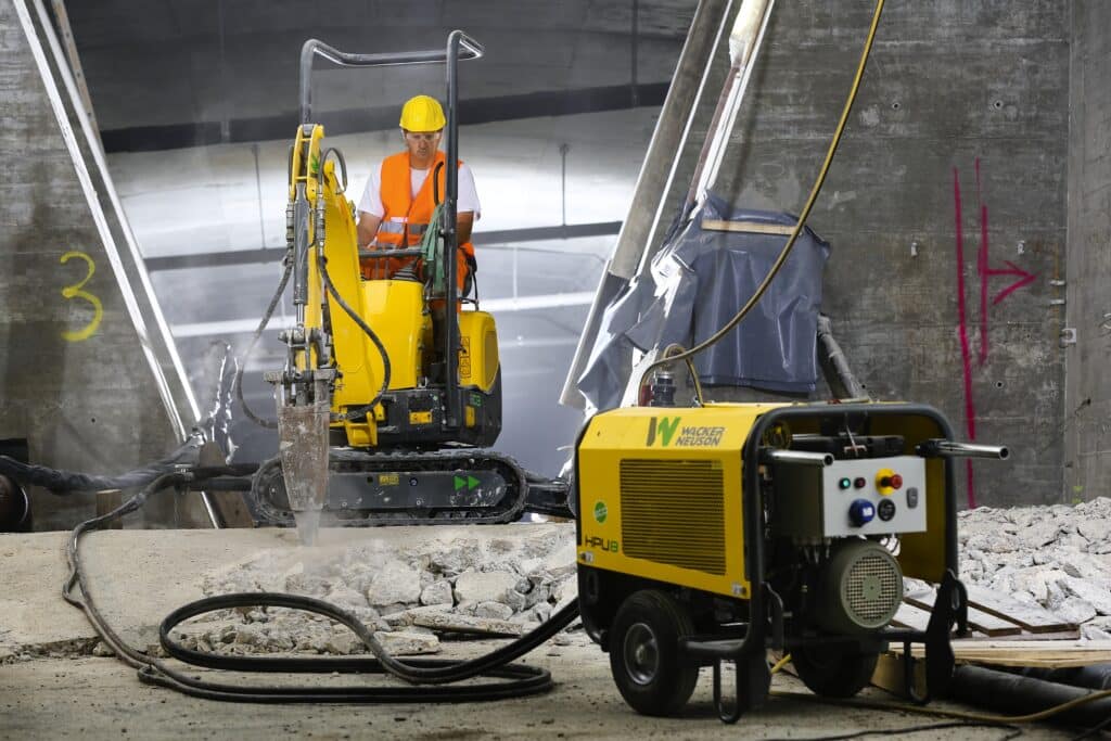 Wacker Neuson 803 Dual Power With HPU Power Pack - Coppard Plant Hire Ltd