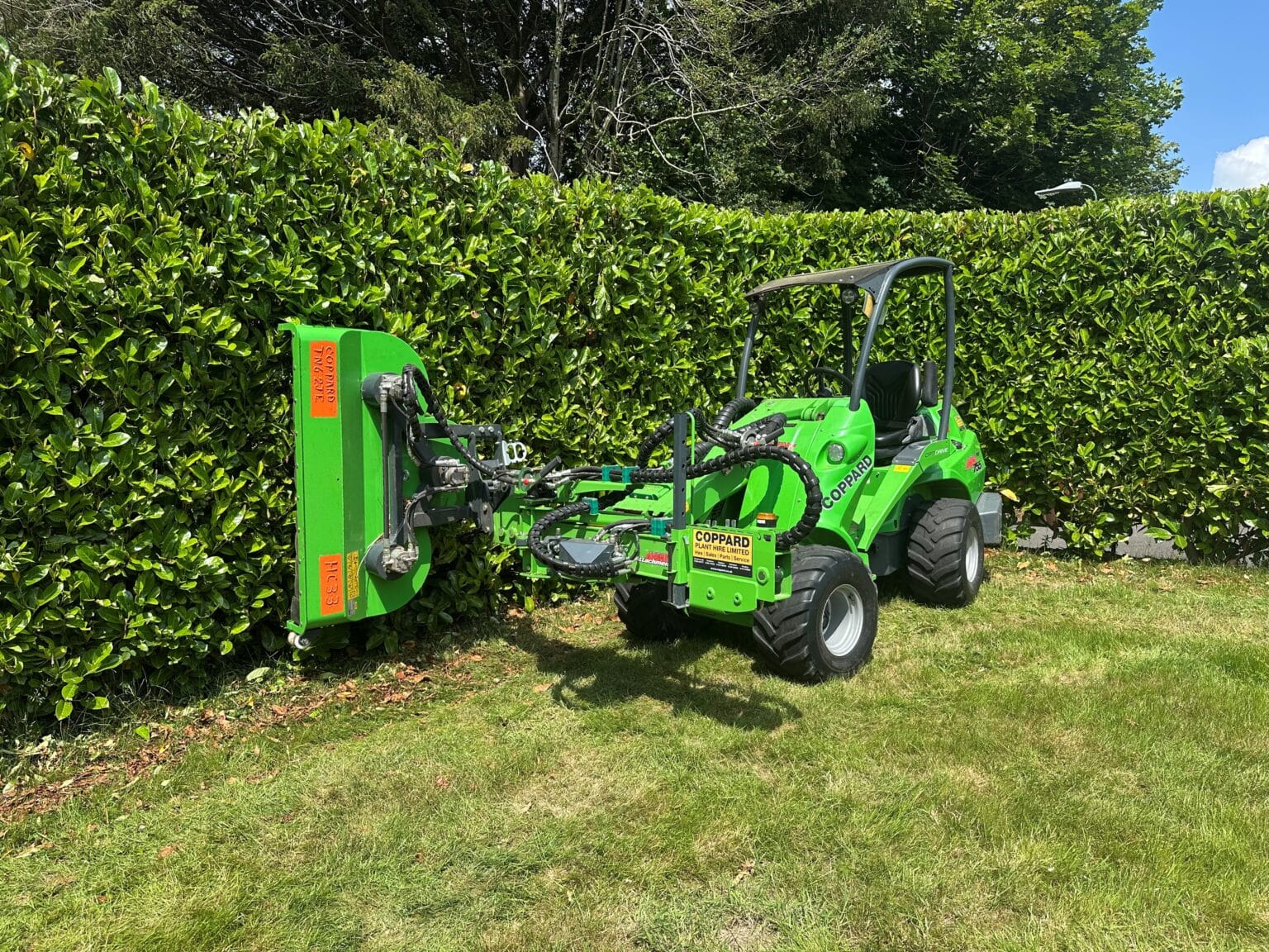 Hedge cutter S30 with hydraulic side arm to suit Avant - Coppard Plant ...