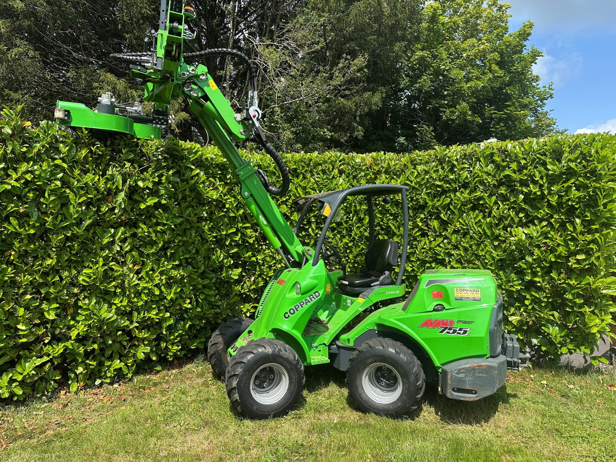 Hedge cutter S30 with hydraulic side arm to suit Avant - Coppard Plant ...