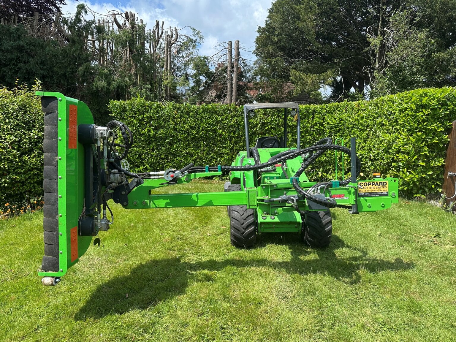 Hedge cutter S30 with hydraulic side arm to suit Avant - Coppard Plant ...